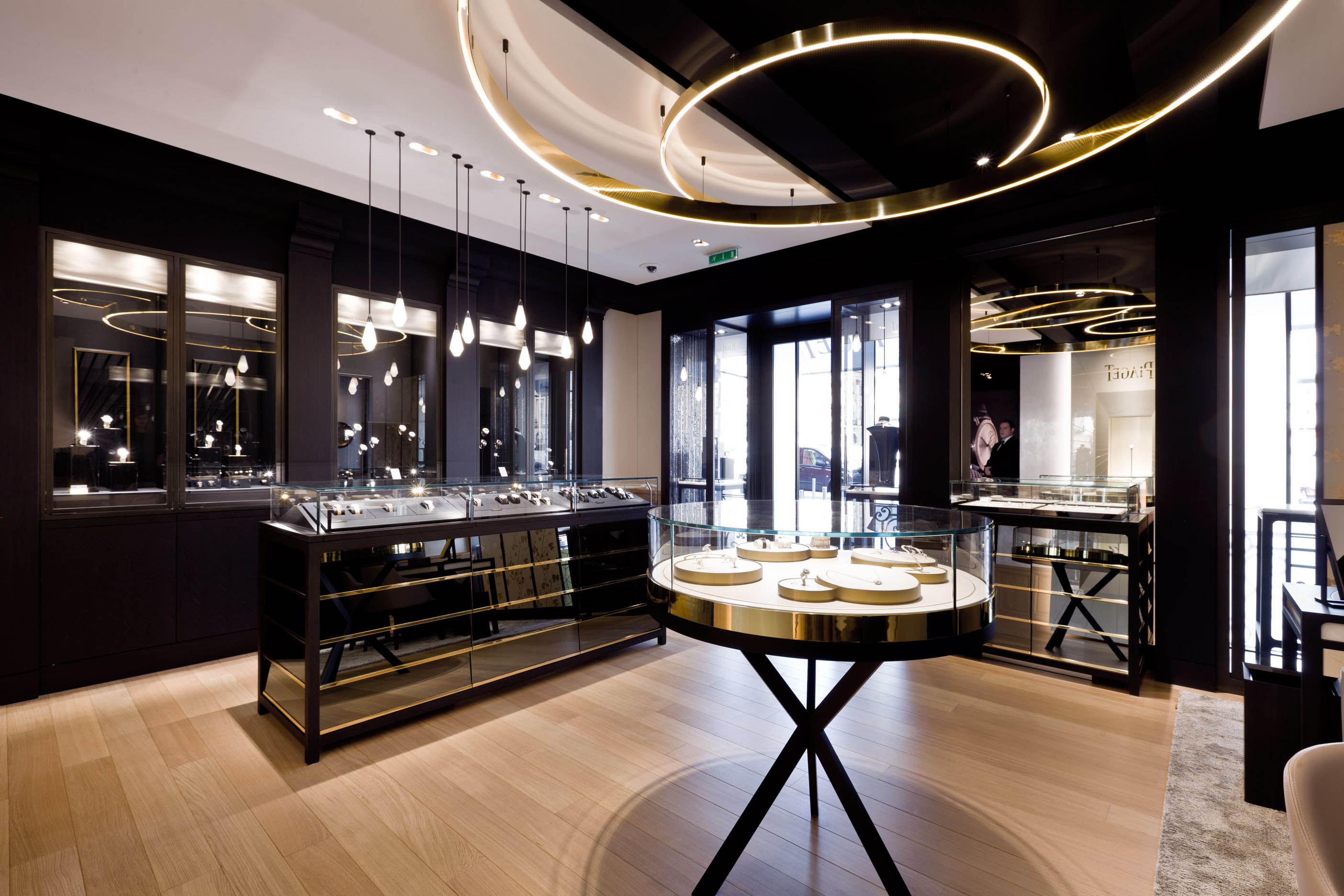 La Cote des Montres : Piaget Vendome réouvre dans un nouvel écrin ...