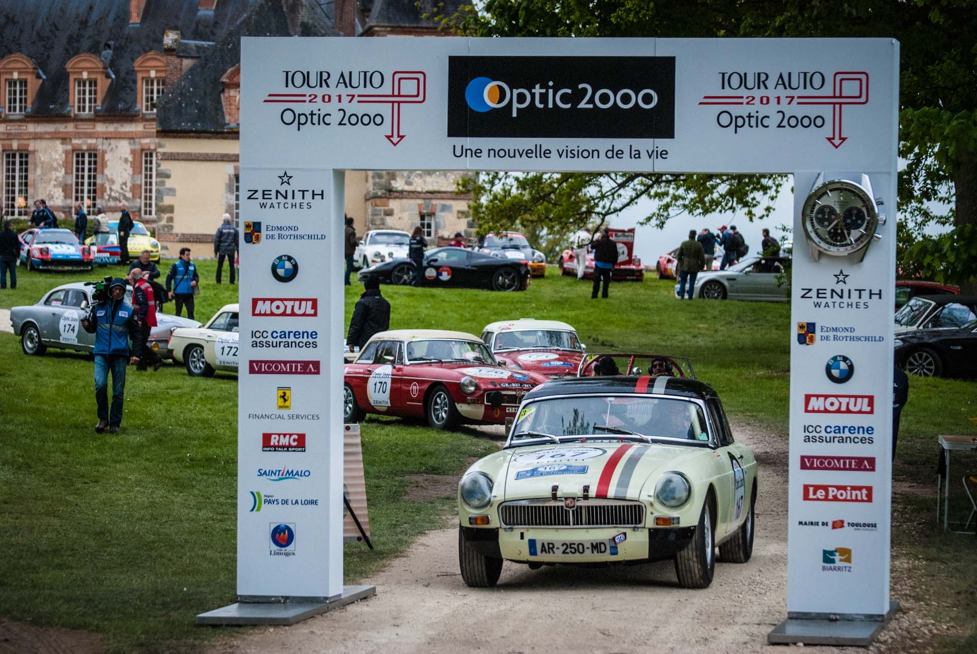 La Cote des Montres : Zenith Tour Auto Optic 2000 – Etape 1 : Paris ...