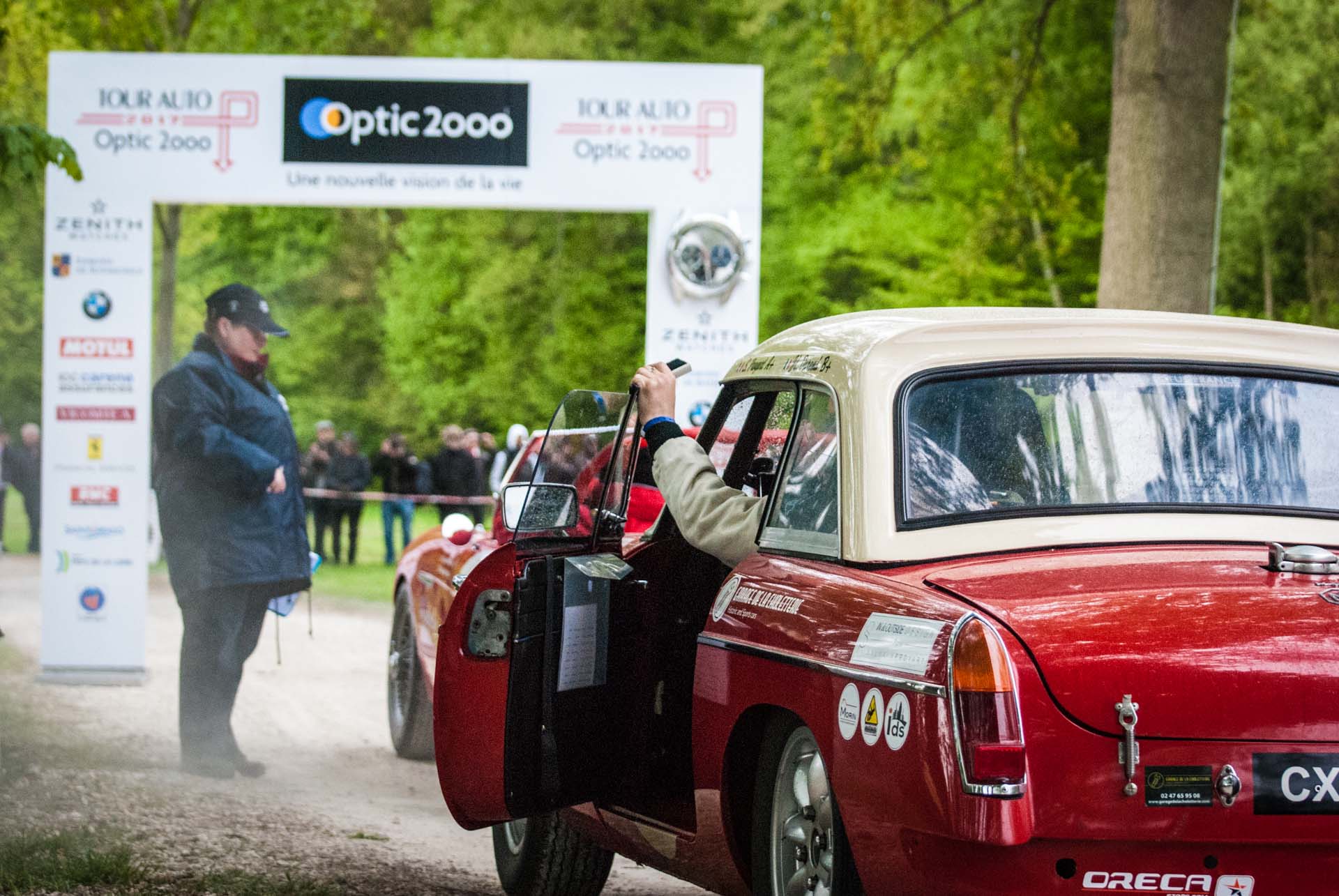 La Cote des Montres : Zenith Tour Auto Optic 2000 – Etape 1 : Paris ...