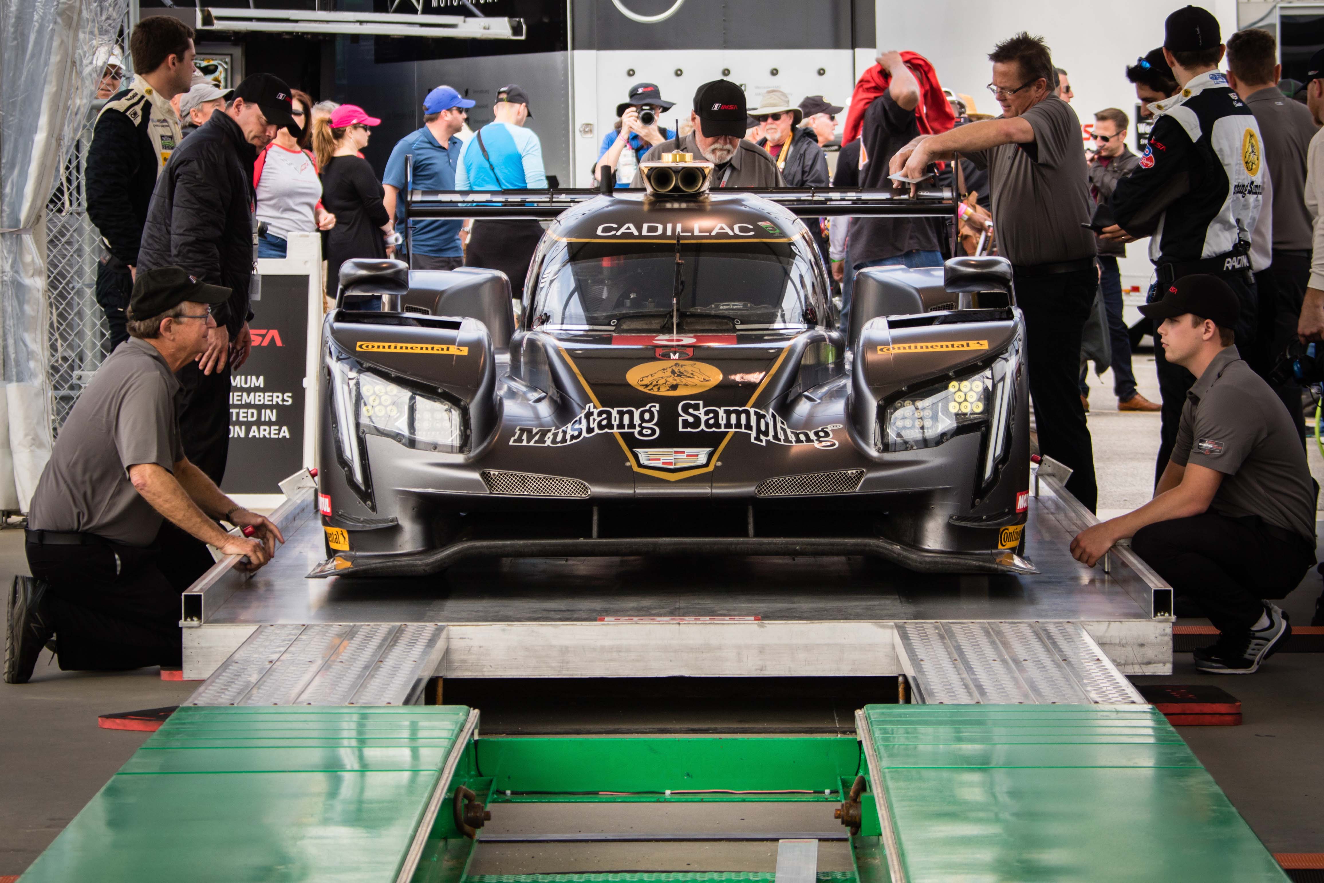 La Cote des Montres : La Mustang Sampling Racing Cadillac DPI n°5 ...