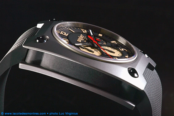 La Cote des Montres : Shooting de la montre Wyler Genève Chronographe ...