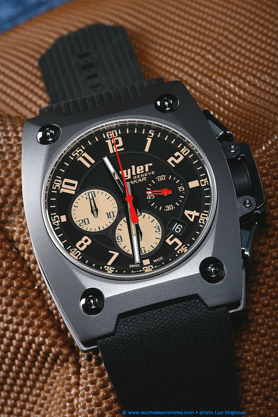 La Cote des Montres : Shooting de la montre Wyler Genève Chronographe ...