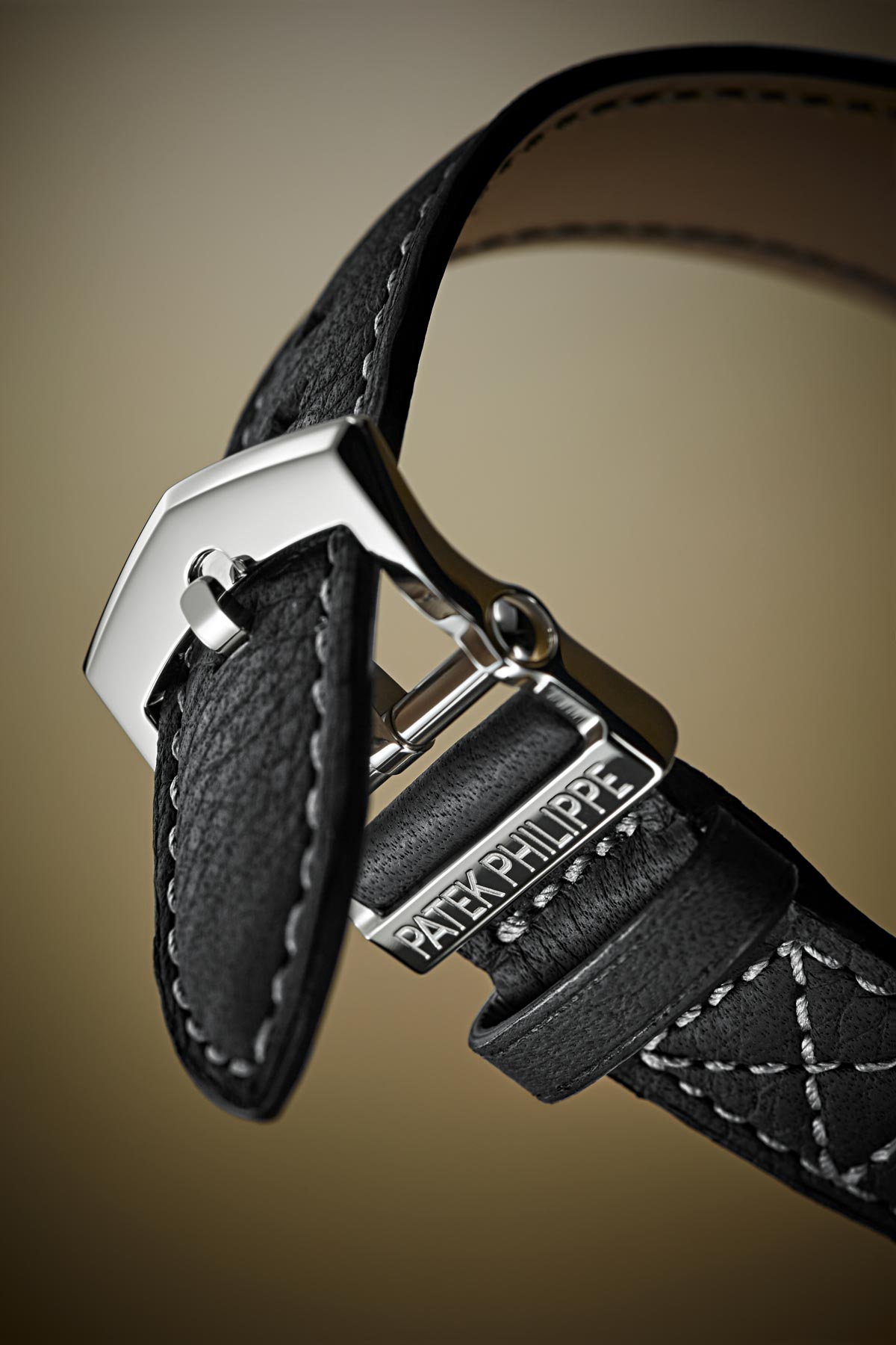 La Cote des Montres : La montre Patek Philippe Alarm Travel Time ...