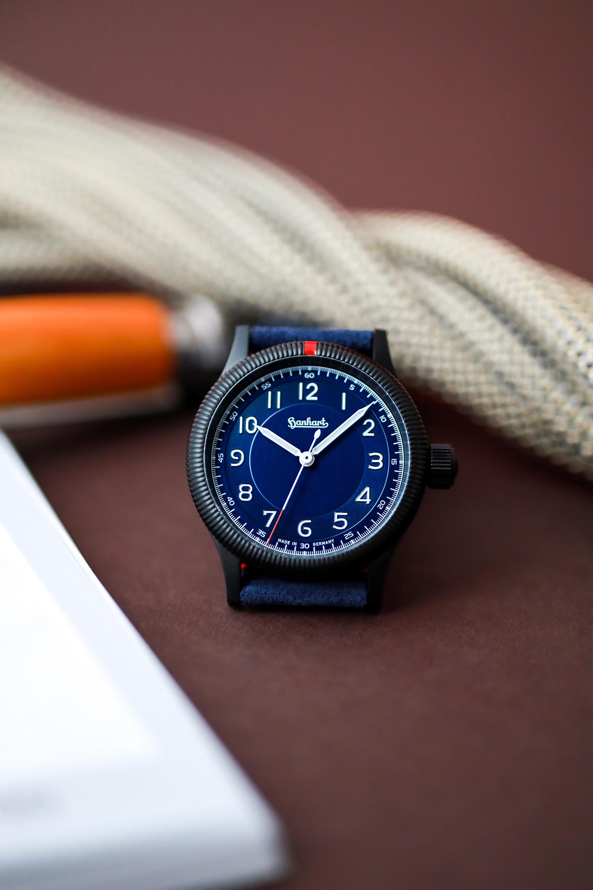 La Cote des Montres : La montre Hanhart Pioneer Flieger One NightBlue ...
