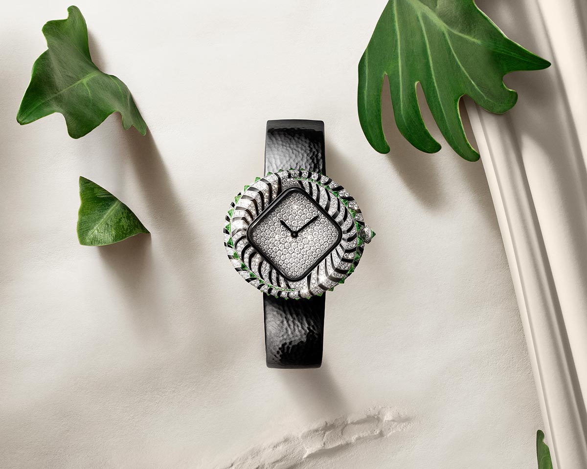 La Cote des Montres: Cartier is the watchmaker of shapes - Playing with ...