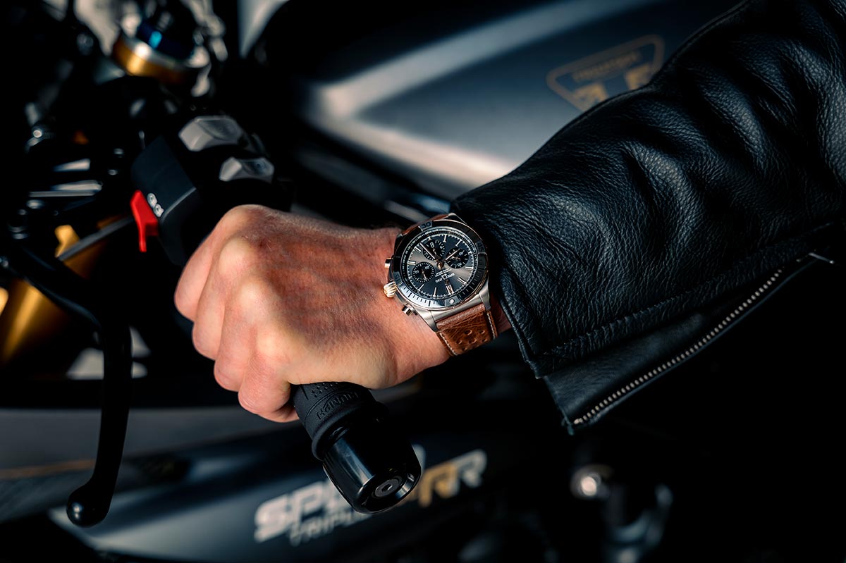La Cote des Montres: The Breitling × Triumph Motorcycles Chronomat B01 ...