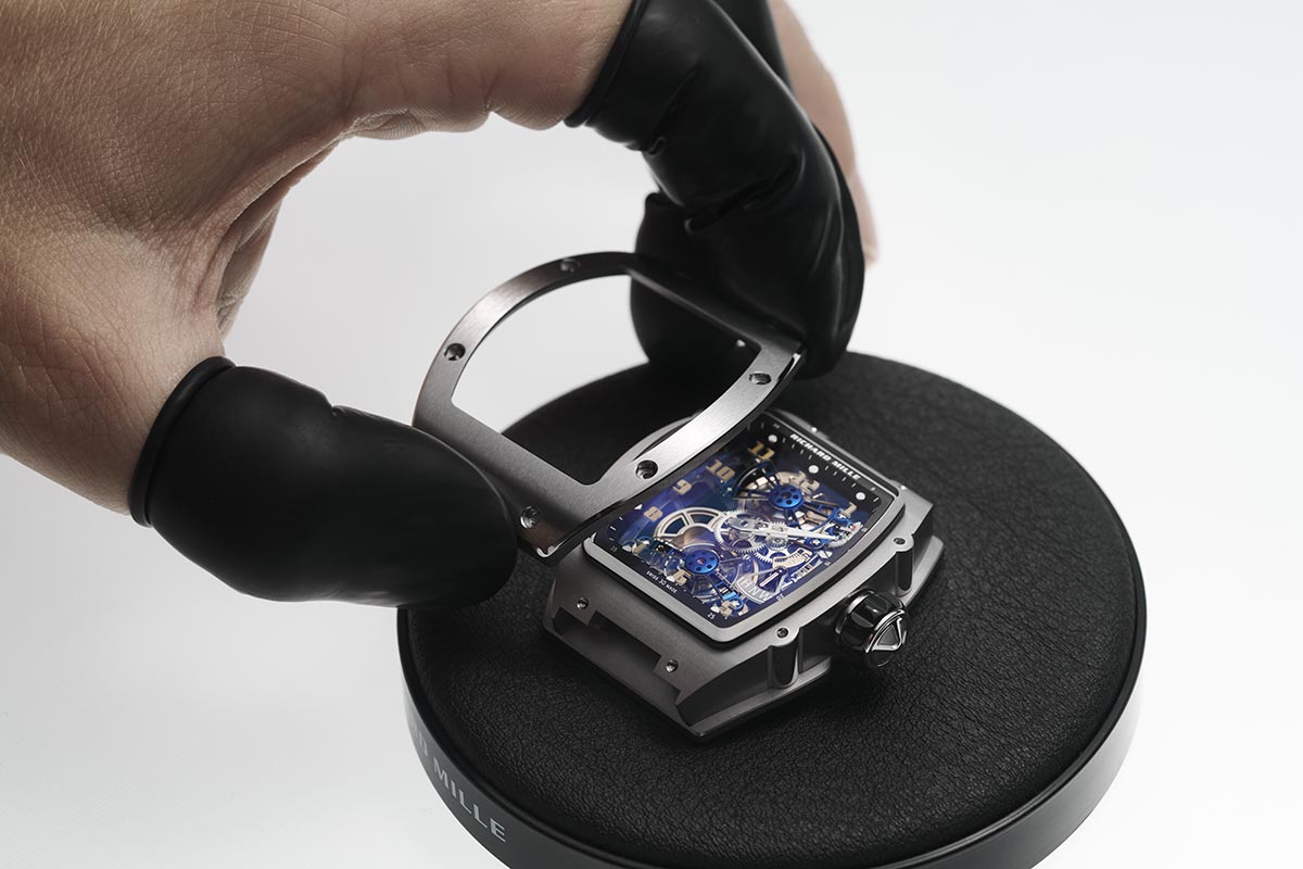 La Cote des Montres : La montre Richard Mille RM 17-02 Tourbillon ...